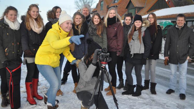 Filmprojekt: 13 Schülerinnen im Einsatz für die Natur