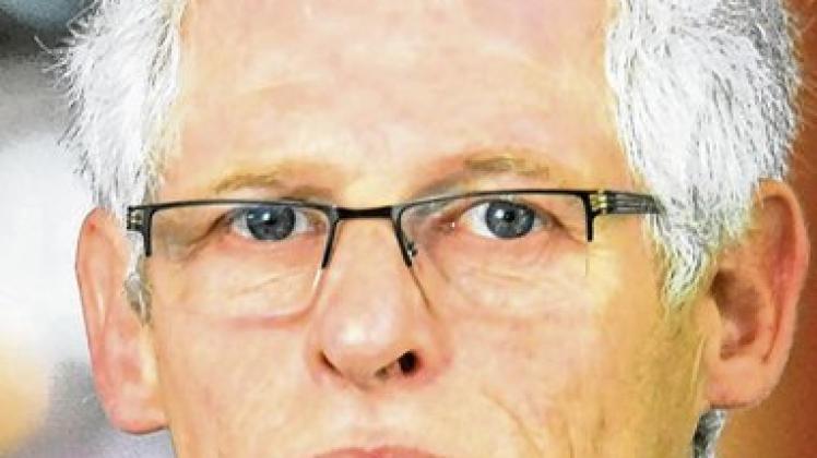 Uwe Hahn bleibt Chef der IG Bau