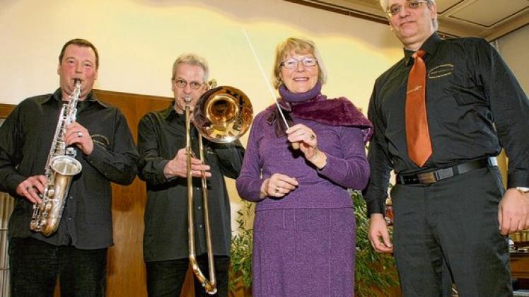 Projektorchester spielt wieder auf