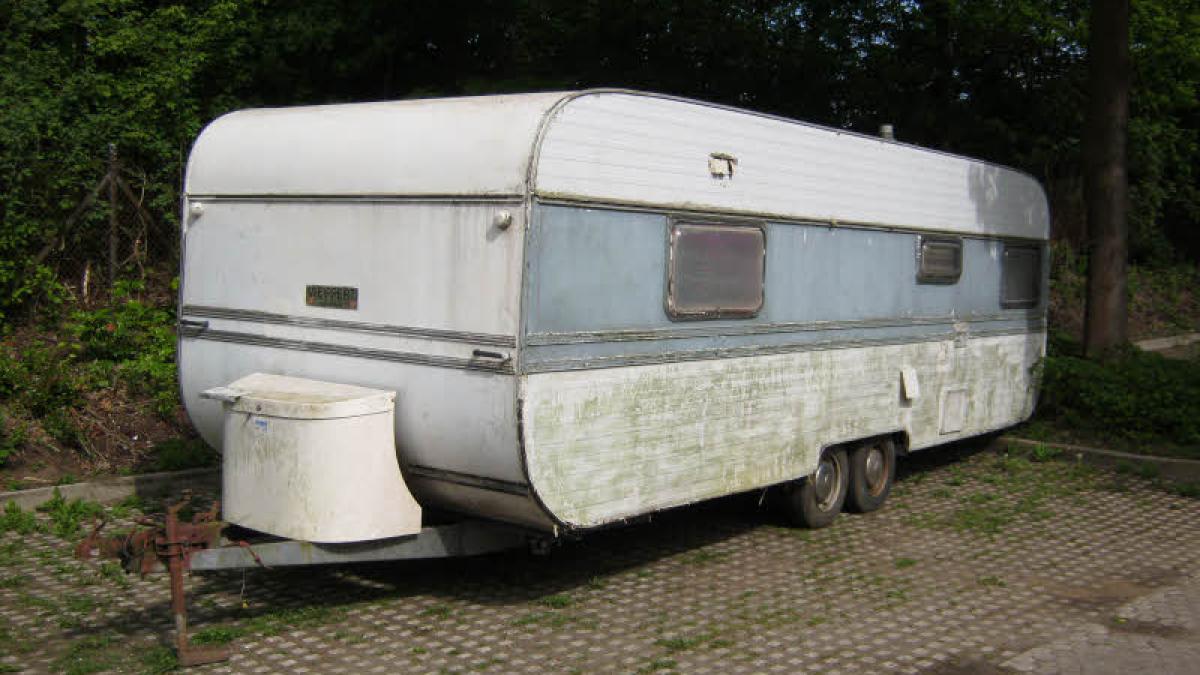 Der alte Wohnwagen wird noch gebraucht