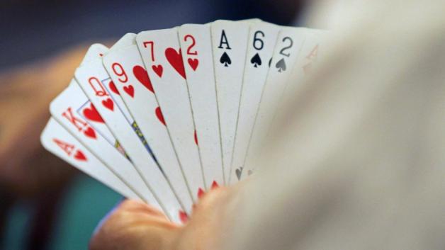Bridge, Skat, Rommé: Wo Meller mit Leidenschaft Karten spielen