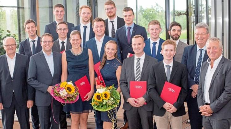 Berufsakademie Melle verabschiedet 14