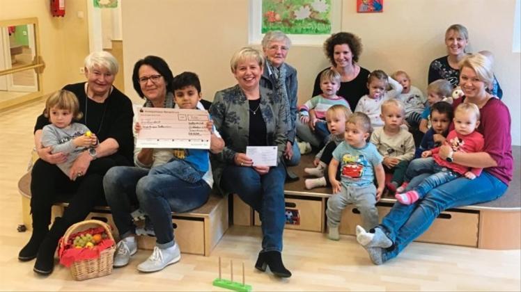 DRK Quakenbrück spendet für Kinderkrippe