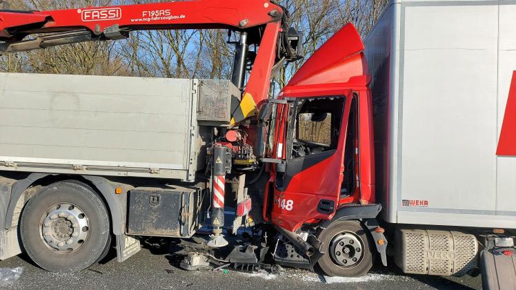 Schwerer Auffahrunfall auf A30 bei Hasbergen