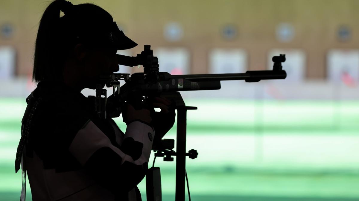 Schieß-Verband ISSF schließt Russen und Belarussen aus | NOZ