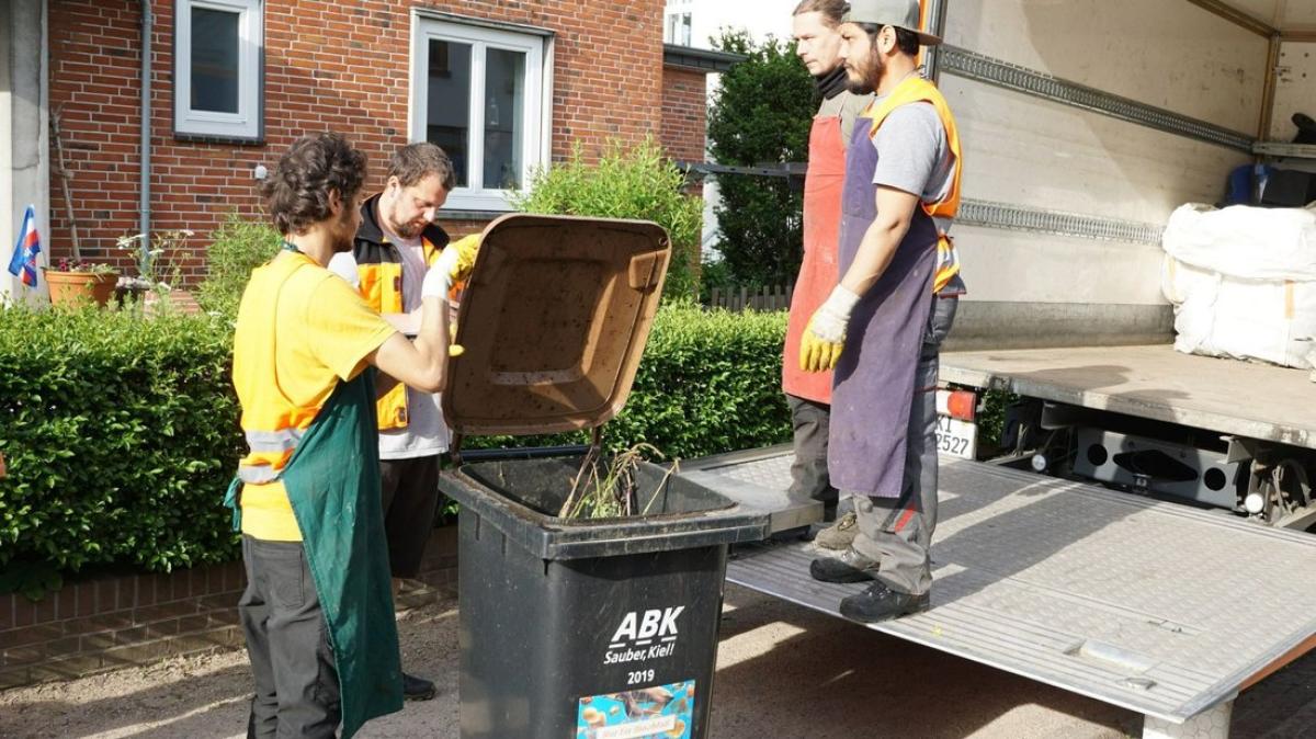 AWSH kündigt Analyse des Hausmülls in Stormarn an