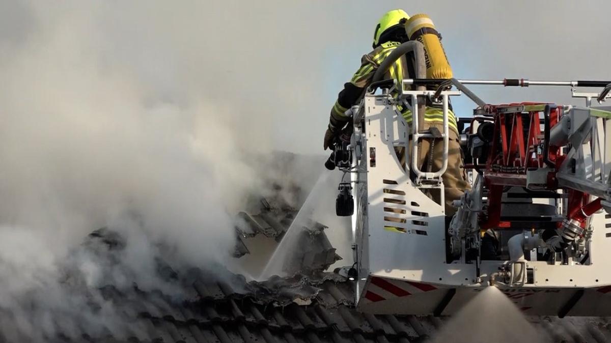 Haus nach Dachstuhlbrand in Delmenhorst nicht mehr bewohnbar