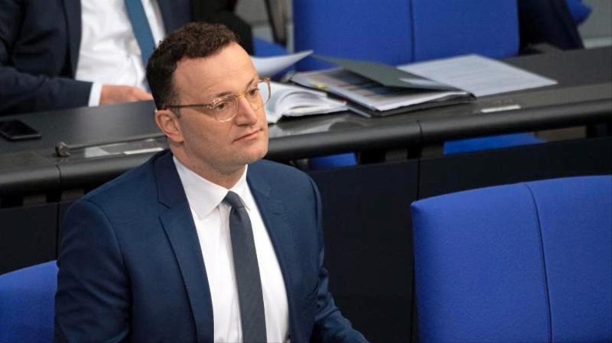 Spahn bekommt Kontra bei der Operation