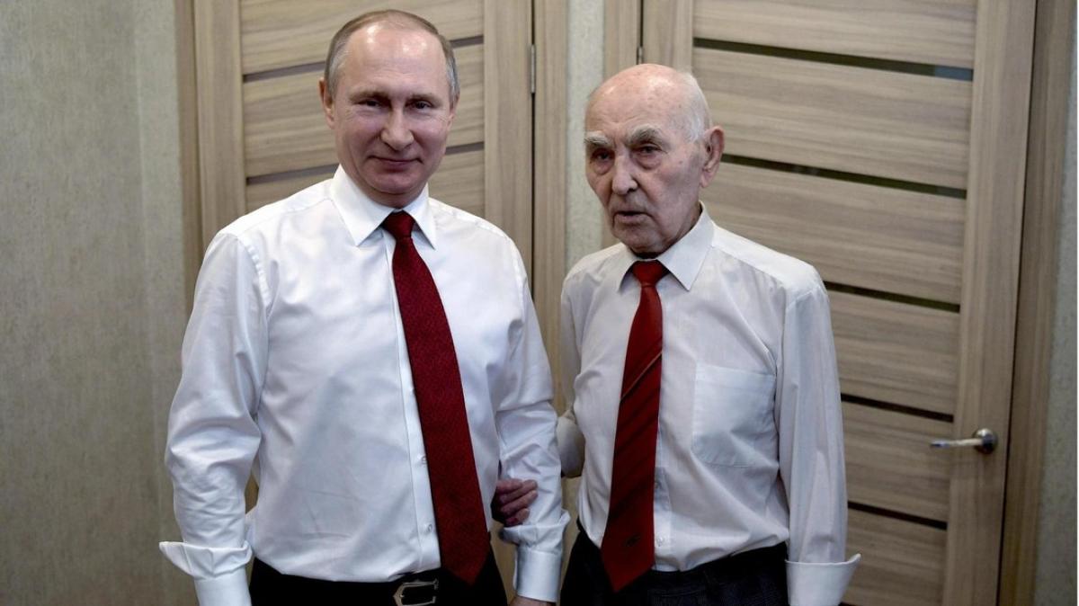 Stasi-Ausweis von Putin taucht in Dresden auf