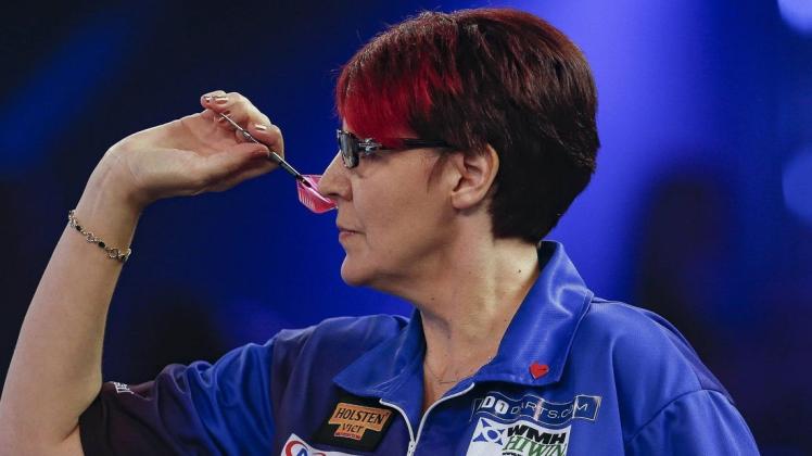 London: Lisa Ashton ist eine von zwei Frauen bei der Darts-WM