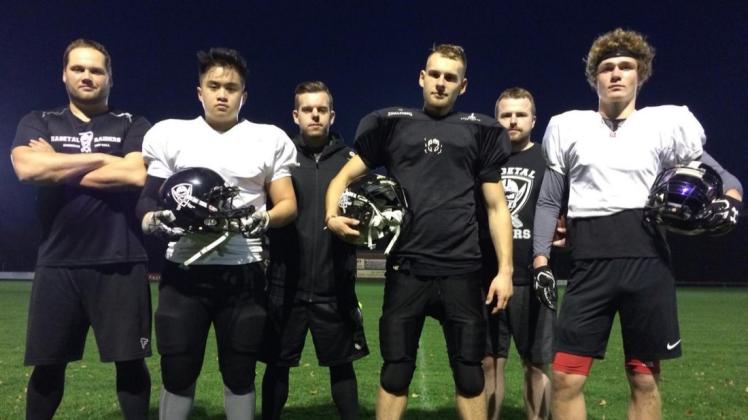American Football: Drei Raiders-Spieler bei der