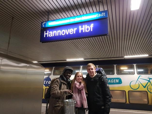 Pfadfinder bringen das Friedenslicht nach Papenburg | NOZ