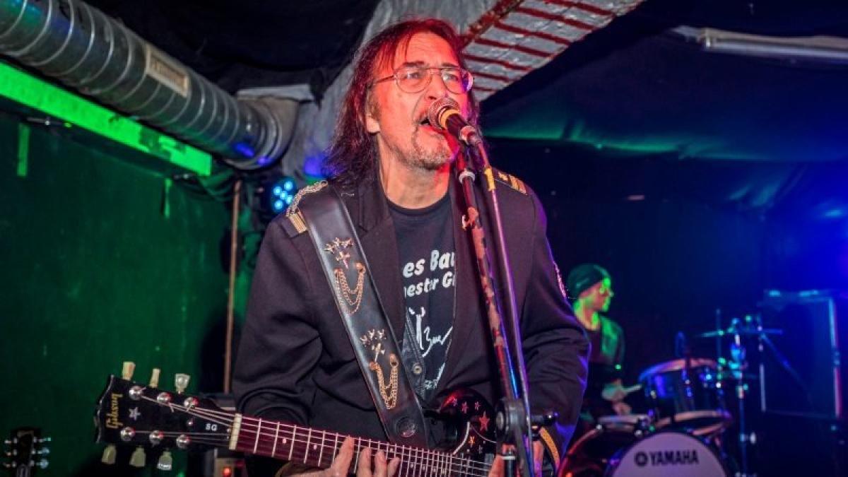 Tourstart von Hannes Bauer und Band im Osnabrücker Bastard