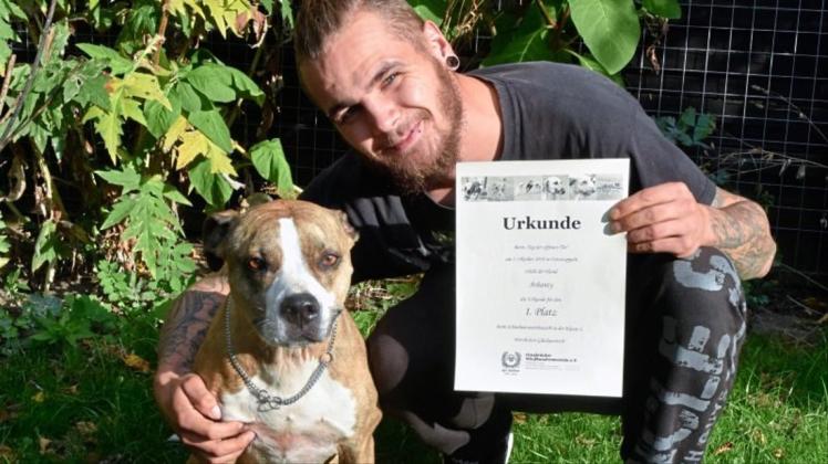 Auszeichnung für Hündin Ashanty in