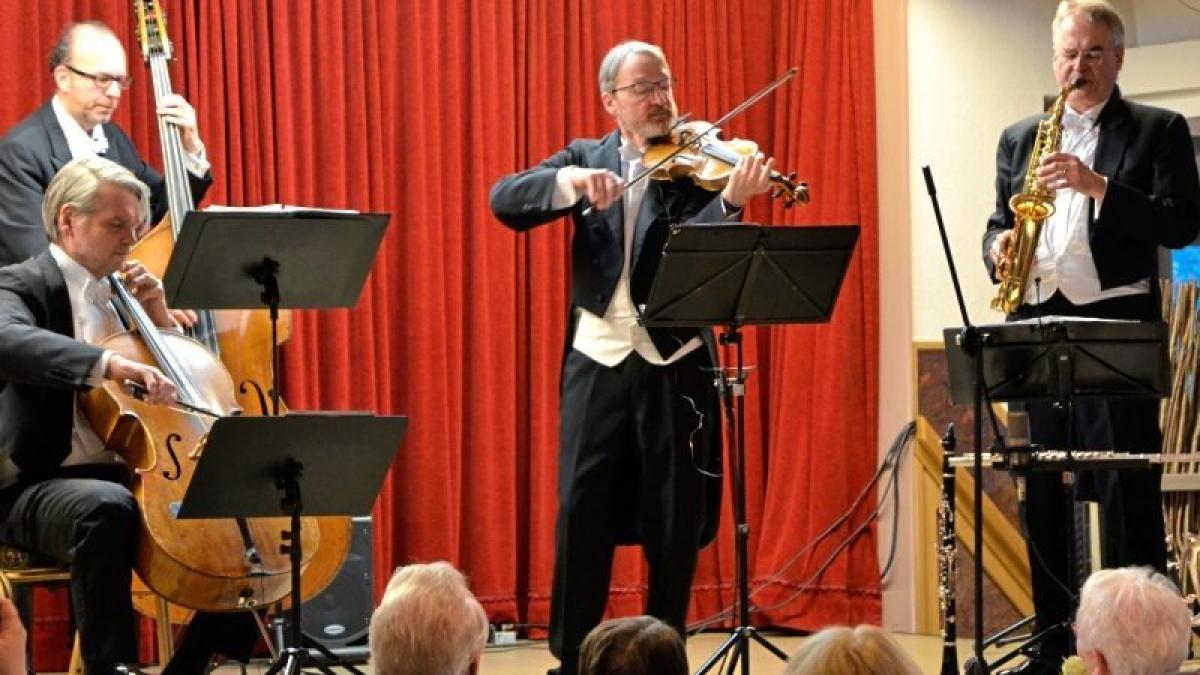 Quintett bietet bunten Melodien-Strauß zum | DKO