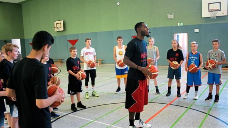 Basketball und mehr beim Camp des TuS Bad | NOZ
