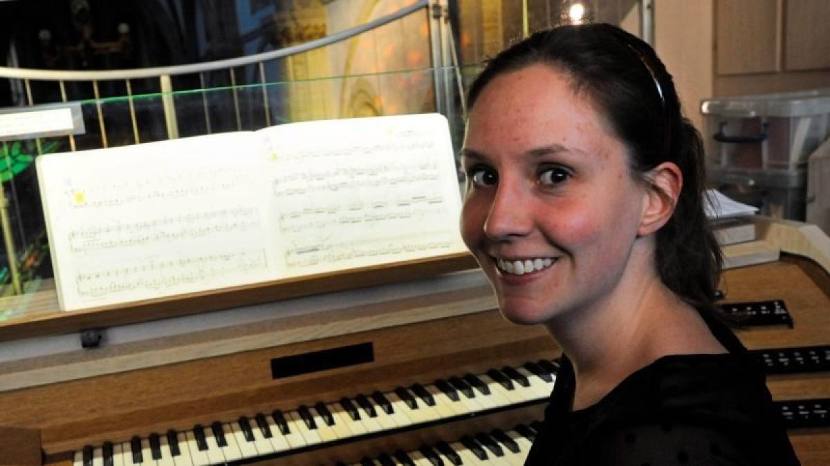 Lisa Hummel spielt Orgelkonzert im Osnabrücker