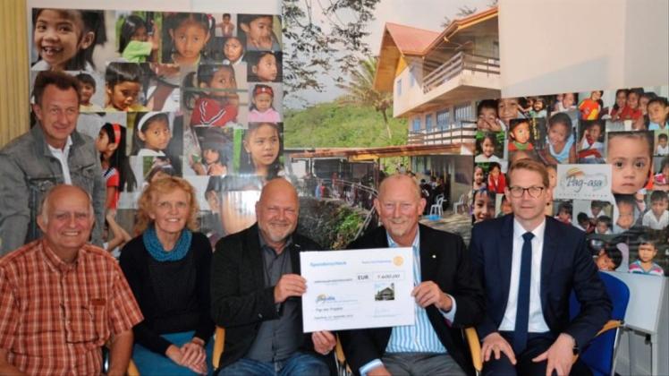 Papenburger Rotarier helfen weiter auf