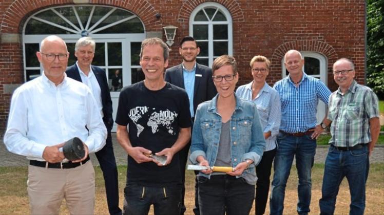 Fünf Bildhauer schaffen in Hude Kunst aus