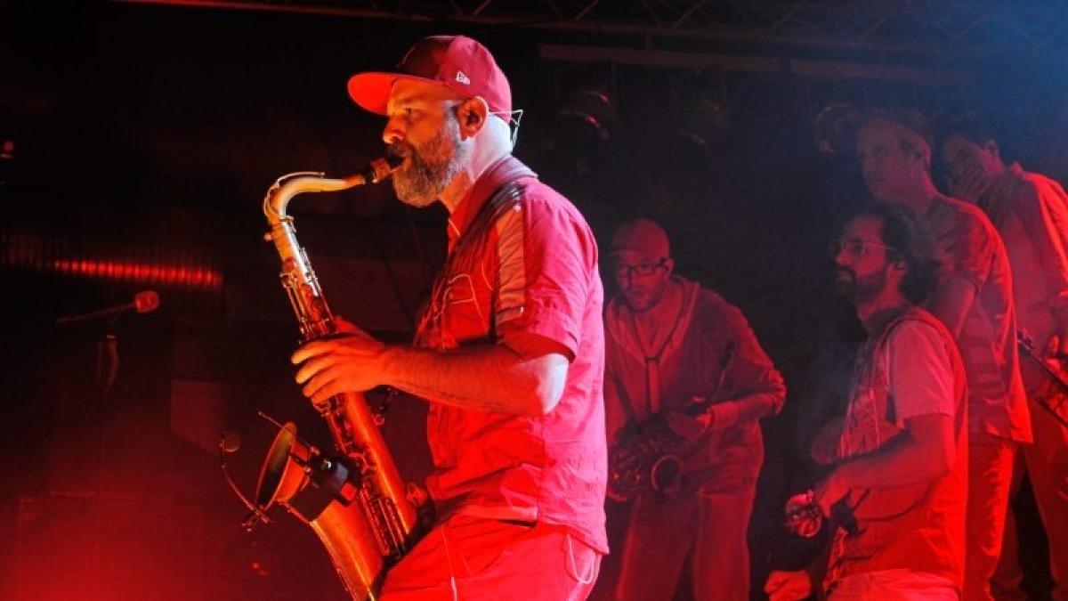 Band Moop Mama macht Konzert in Lingen zum kleinen