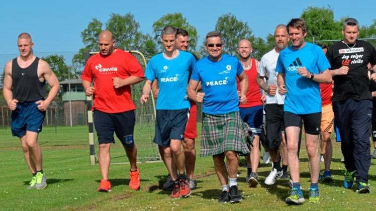 Gefangene der JVA Lingen laufen für