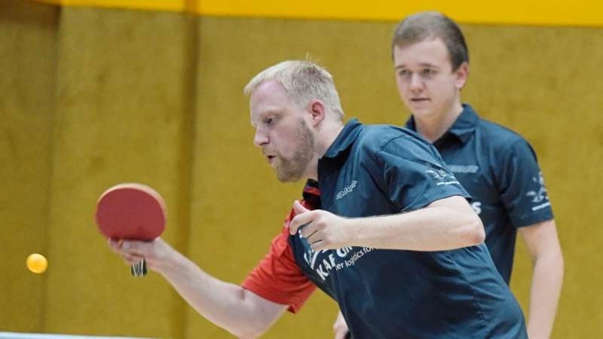 Florian Henke und Felix Lingenau vom TV Hude scheitern