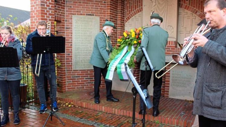 Kranzniederlegung am Volkstrauertag in