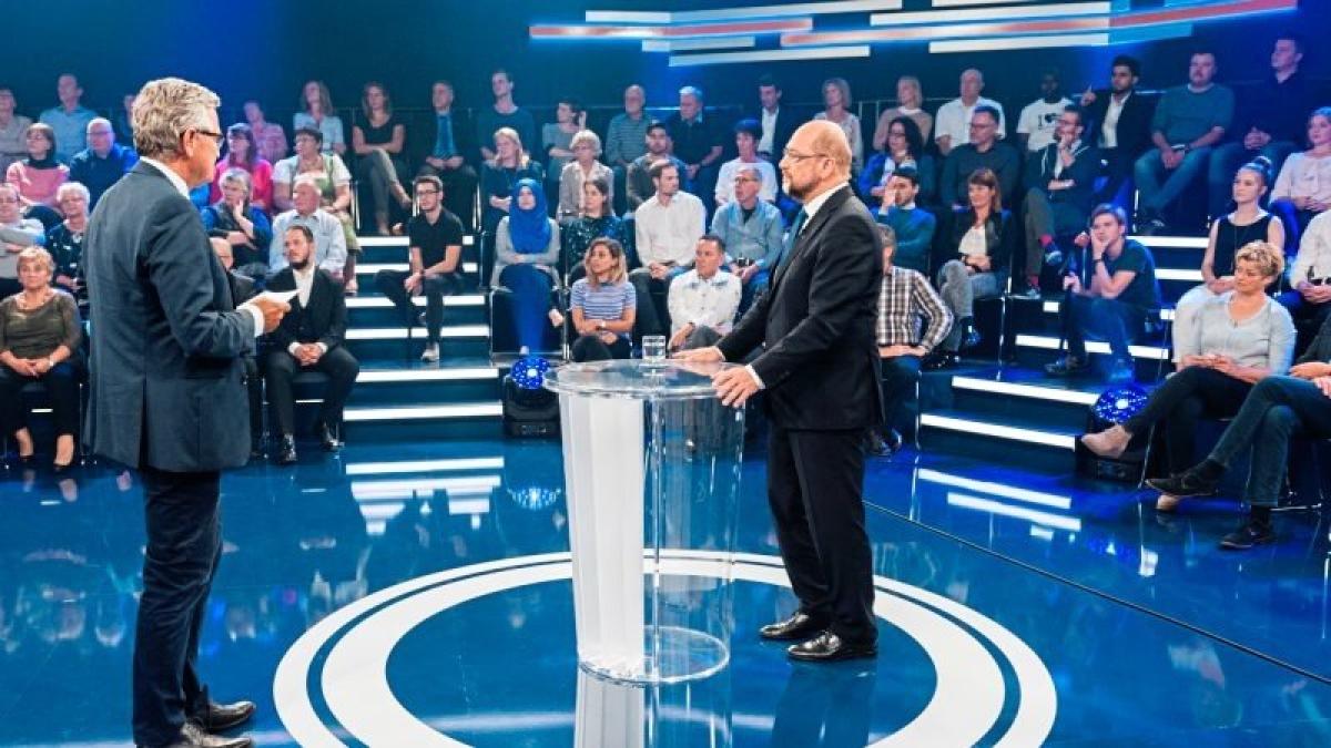 Schulz: AfD tritt Würde der Menschen mit