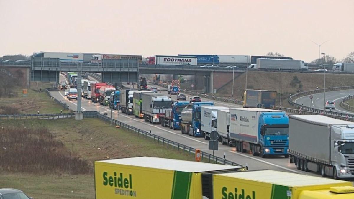 Neue Baustellen auf der A1 bei | DKO