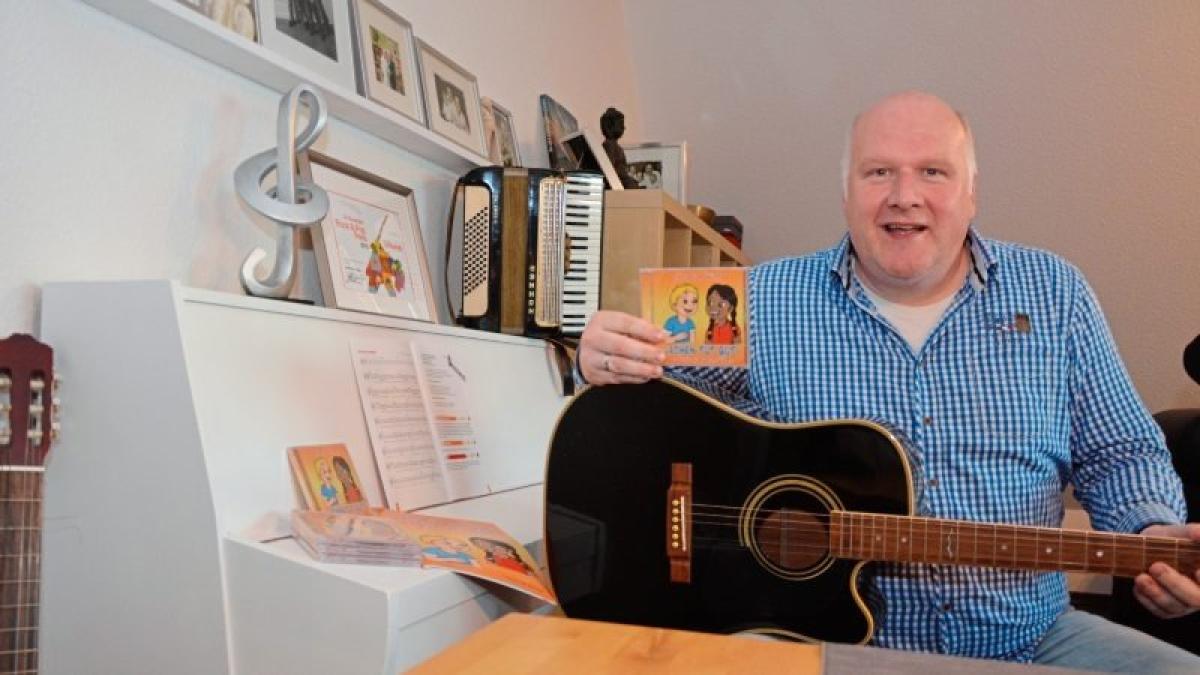 „Lachen tut gut!“: Meppener Christian Hüser bringt neue CD