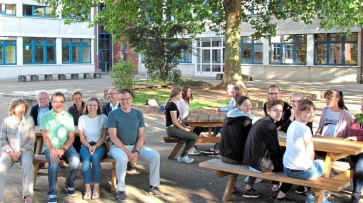 Bramscher Schulfest mit neuen Bänken und