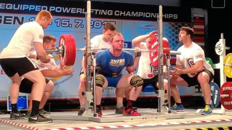 Papenburger Leffers stemmt EM-Bronze in die