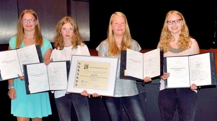 Papenburger Schülerinnen holen Chemie-Preis