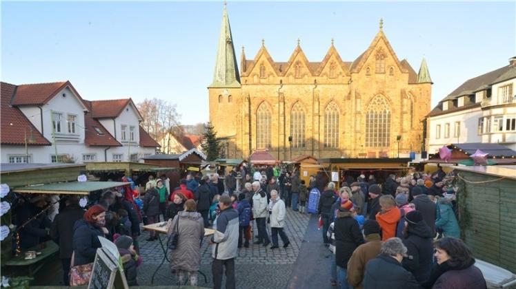 Am 3. Advent über den Kirchplatz Ostercappeln