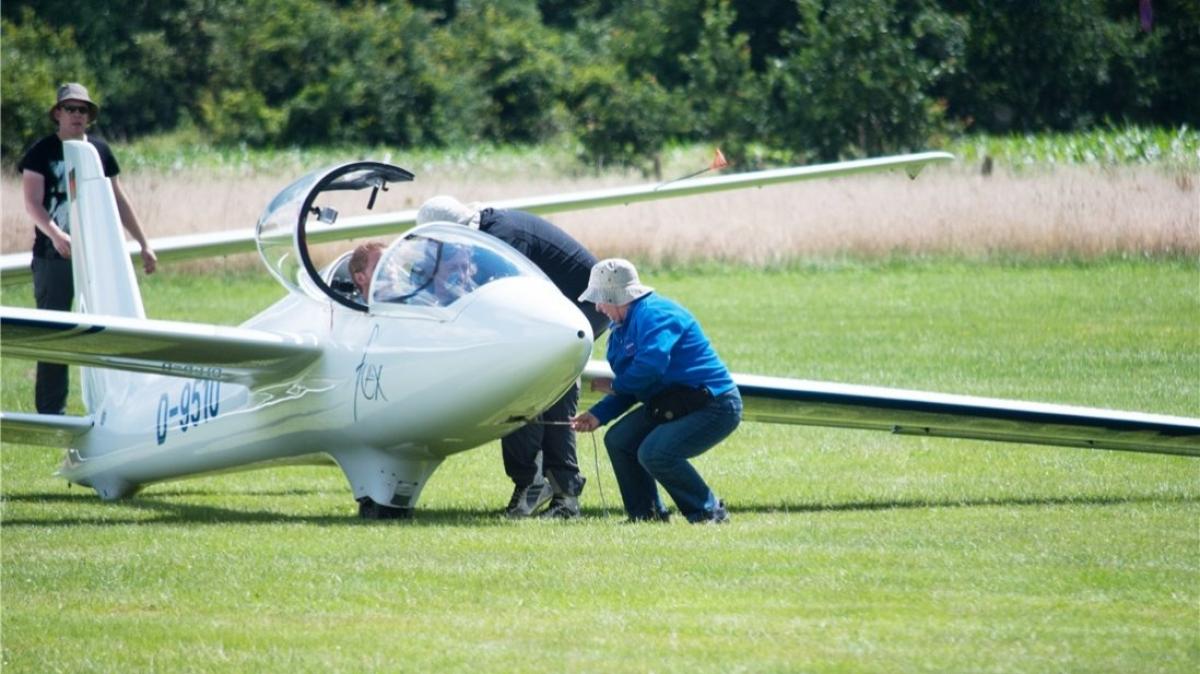Segelflieger trainieren in Herbrum für Deutsche