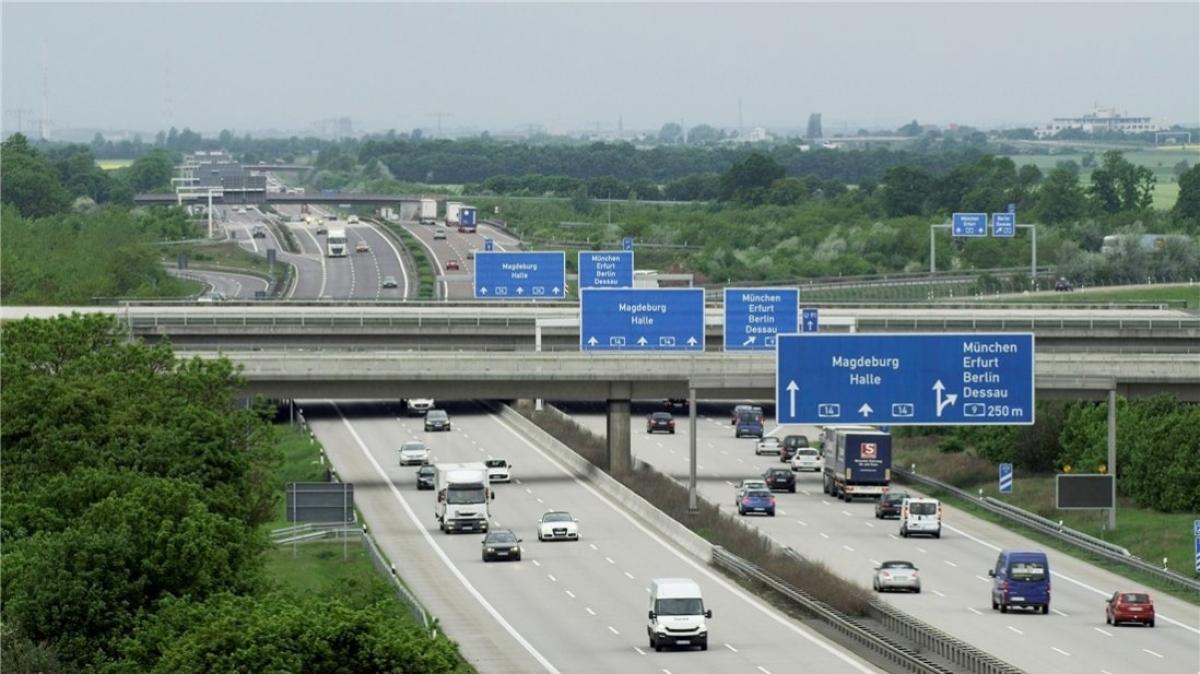 „Unsere Autobahnen von oben“: Nette Fahrt ins