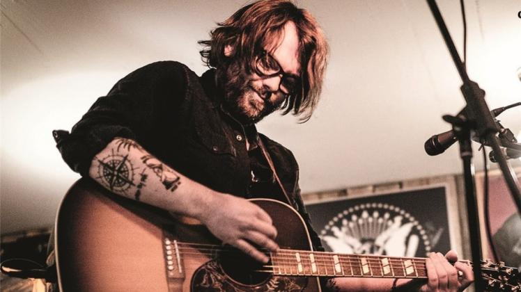 Singer/Songwriter John Allen am Montag in