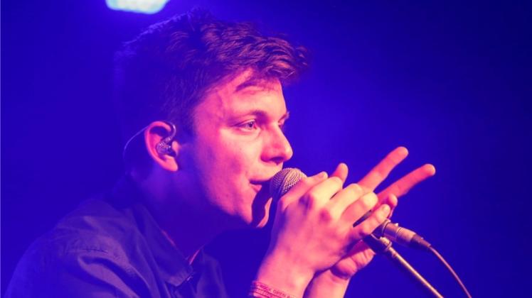 Publikum feiert Bands bei Festival RüRo Indoor in