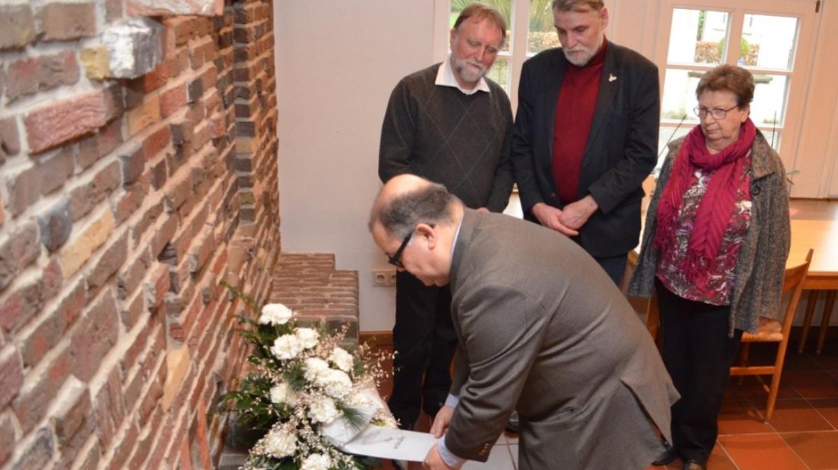 Gedenken an Auschwitz-Befreiung im Dorfpark