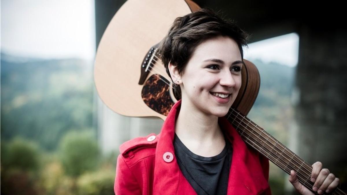 „Luca“ singt in Halen für die Bürgerstiftung