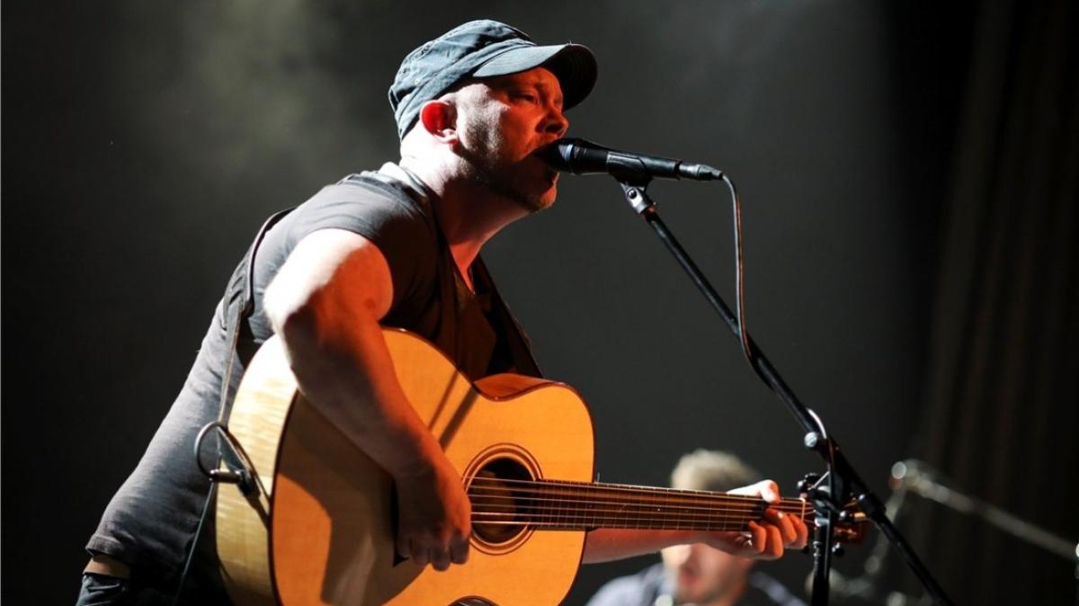 Ryan Sheridan begeistert mit Kraft und Power im