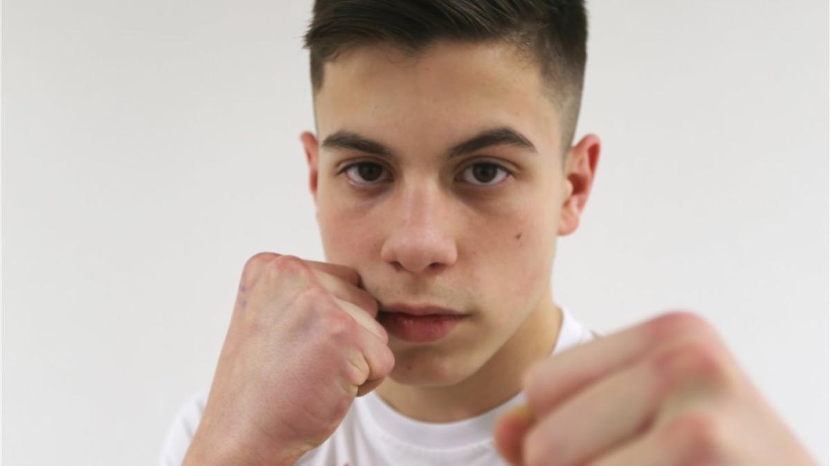 Jason Edamus vom TV Papenburg boxt sich nach