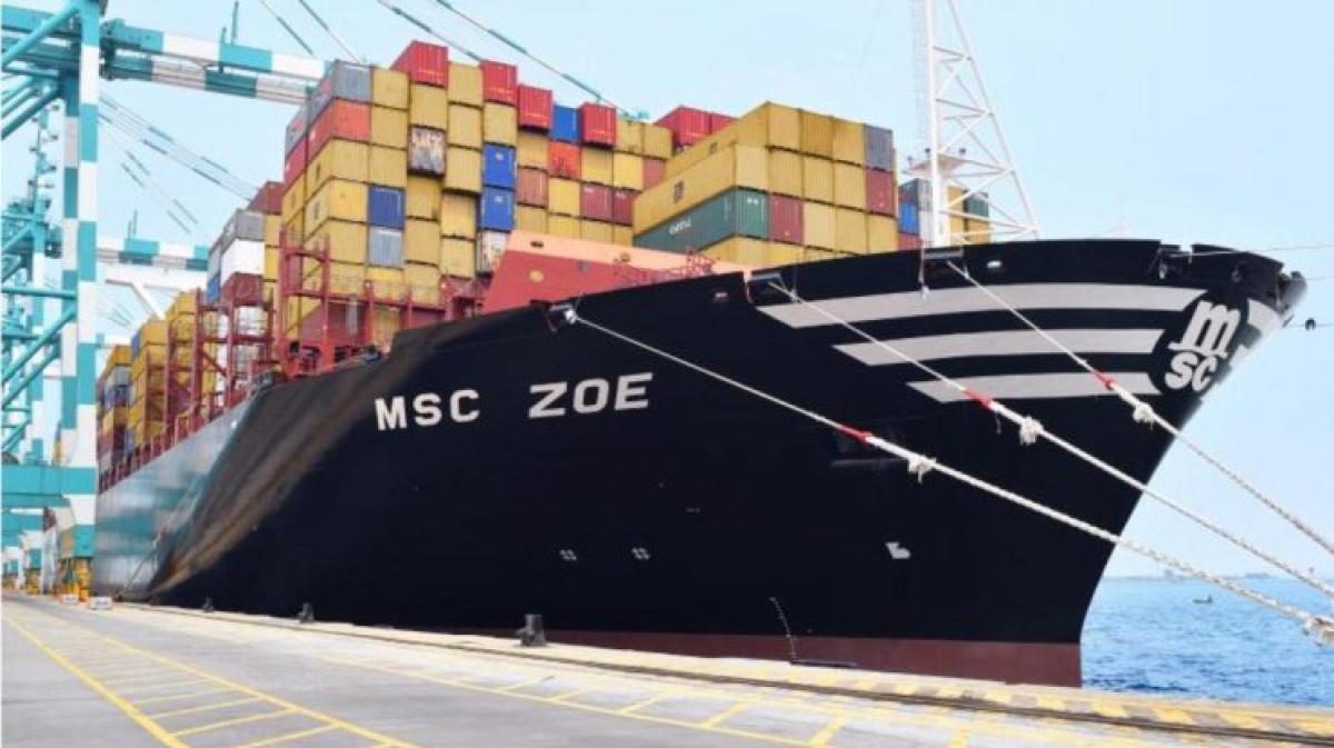 Weltgrößtes Containerschiff «MSC Zoe» legt in
