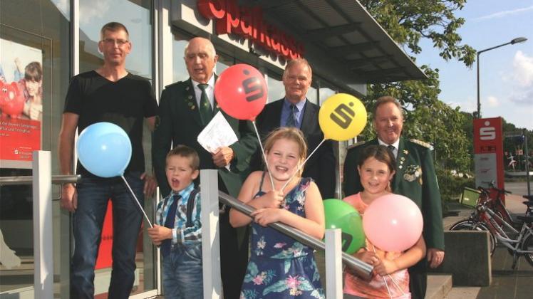 Lotter Ballon landet in Halle der