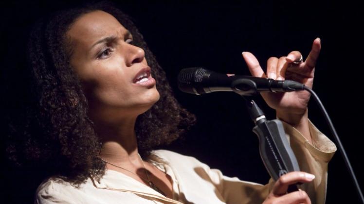 Jazz-Sängerin Lyambiko in der