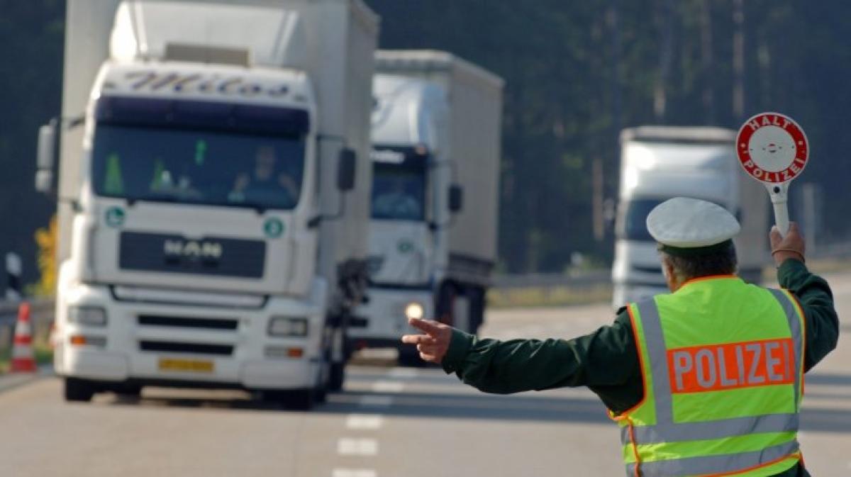 25.000 Euro Schaden bei Unfall auf A1 bei Groß