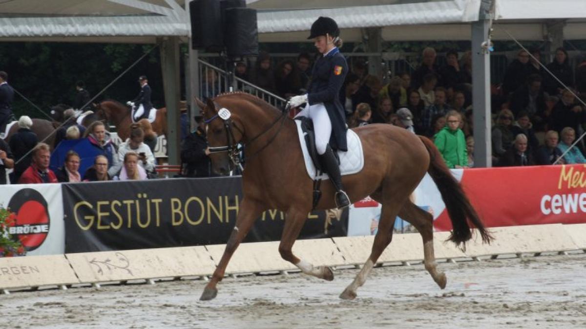 Rebecca Horstmann vom RV Ganderkesee feiert drei