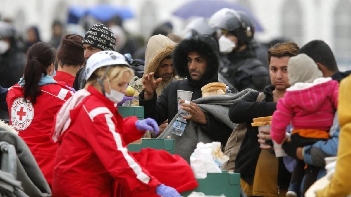 Stacheldraht in Slowenien soll Flüchtlinge