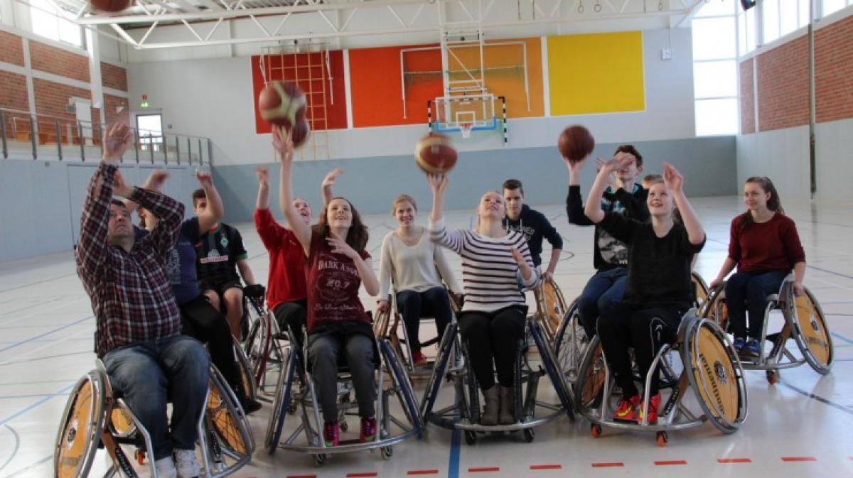 Herzlaker Schüler lernen von