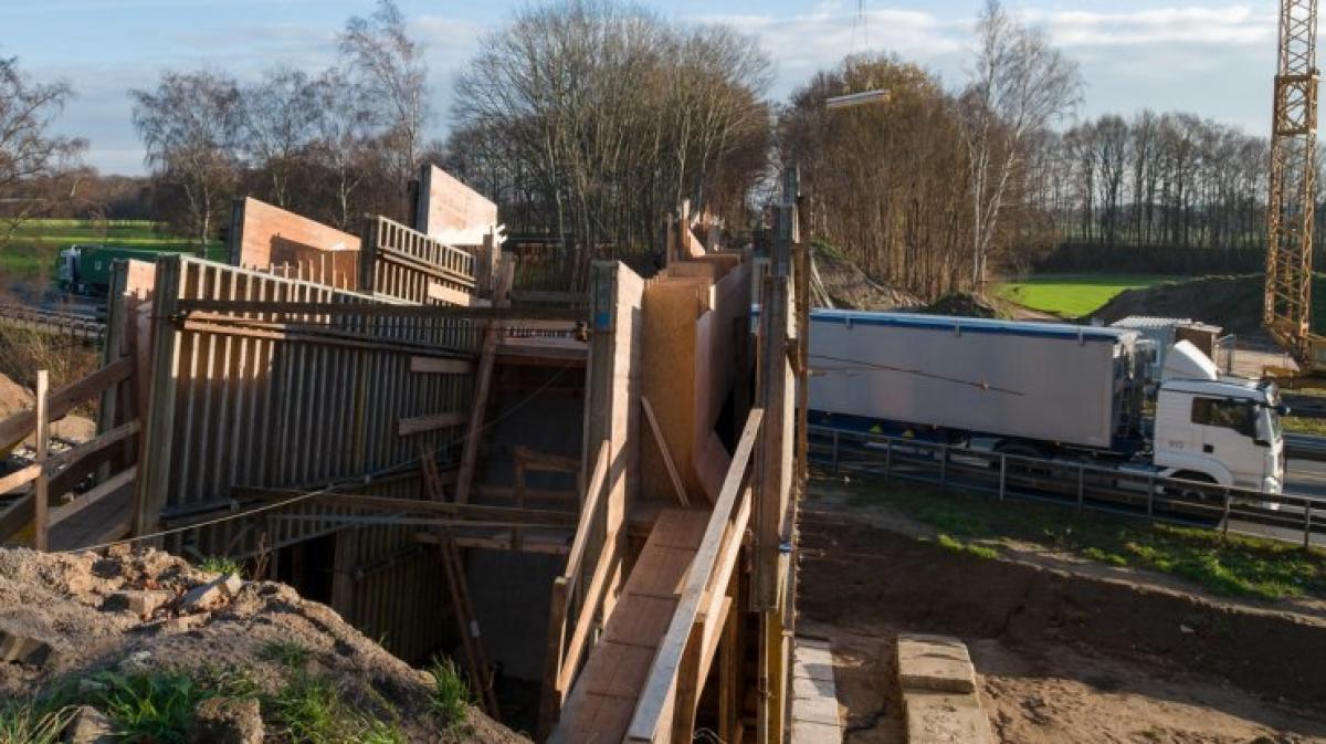 B75 wird für Brückenbau voll